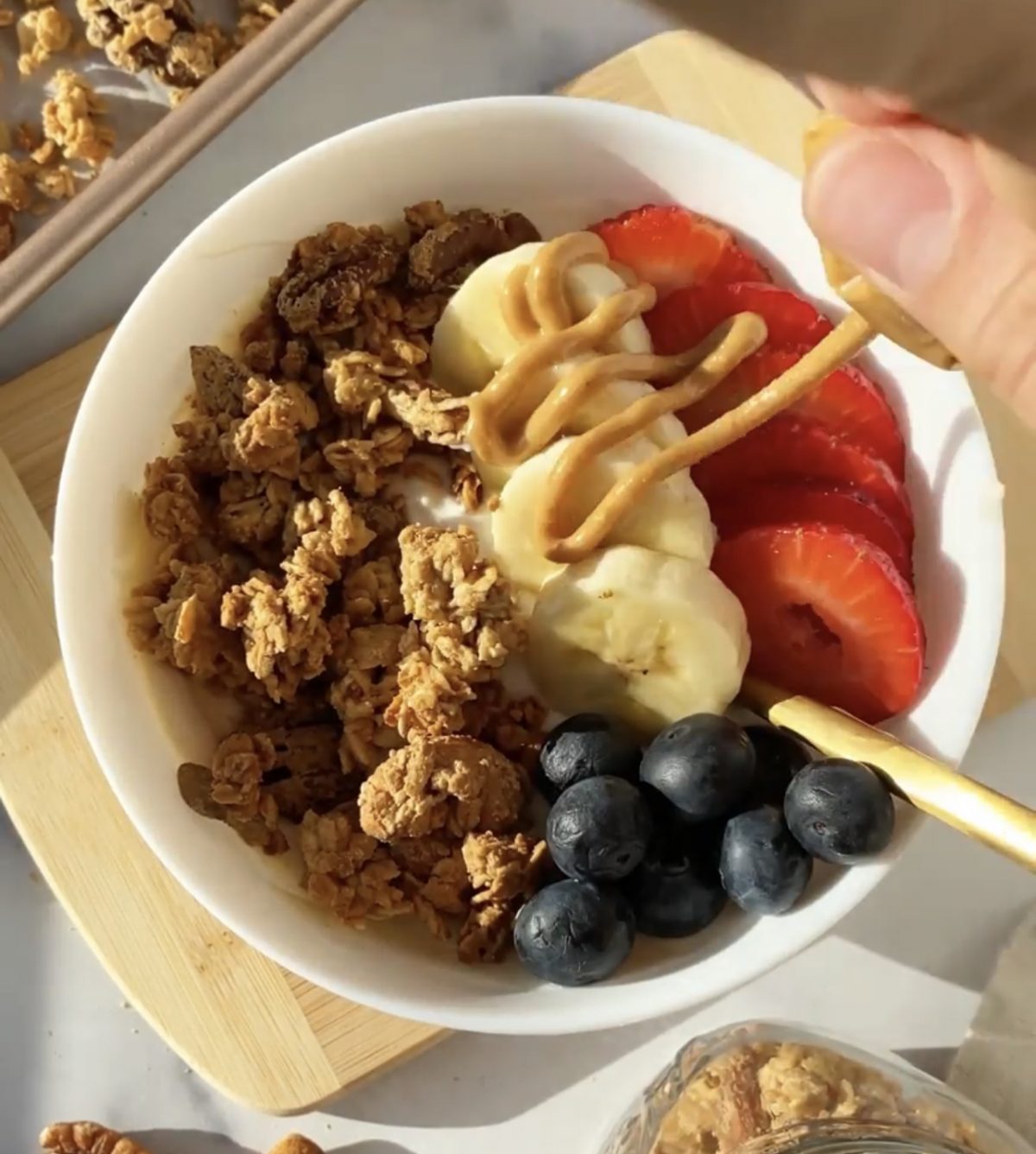 Vegan Granola - Veggie World Recipes